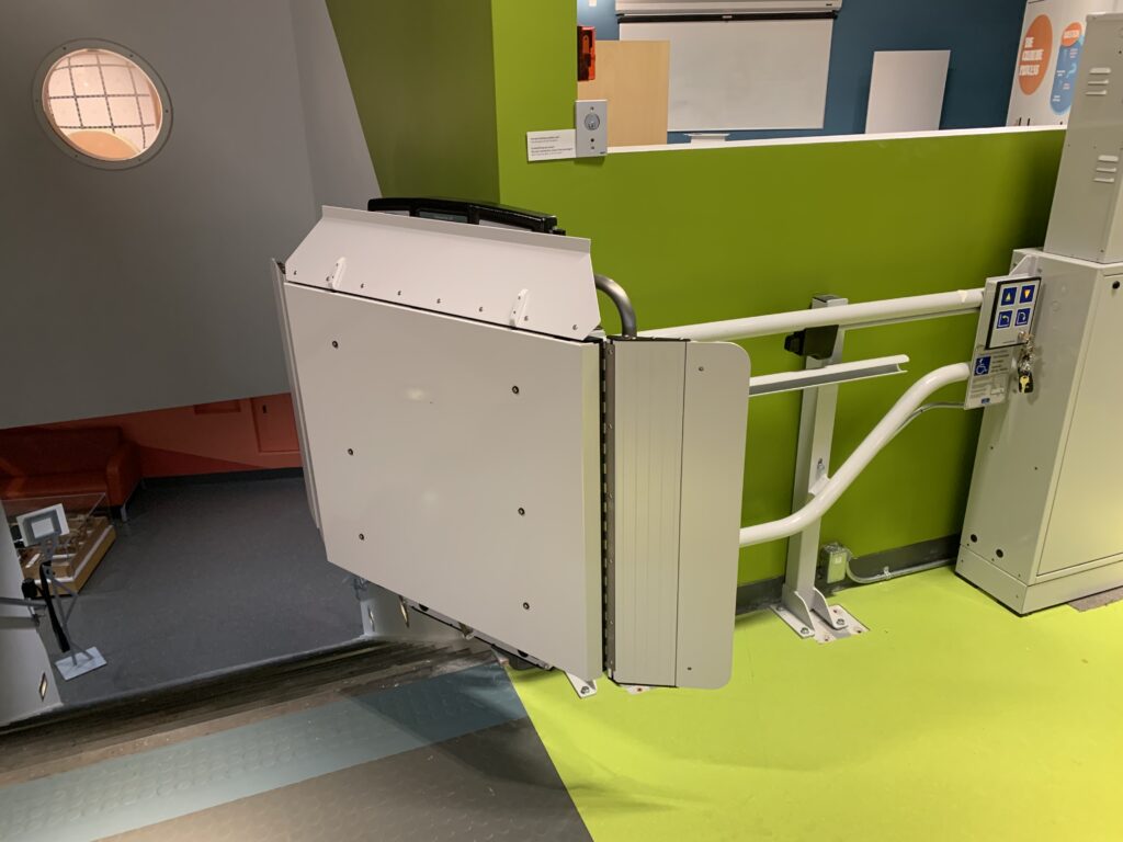 Artira Inclined Lift at Science World Vancouver | Garaventa Lift